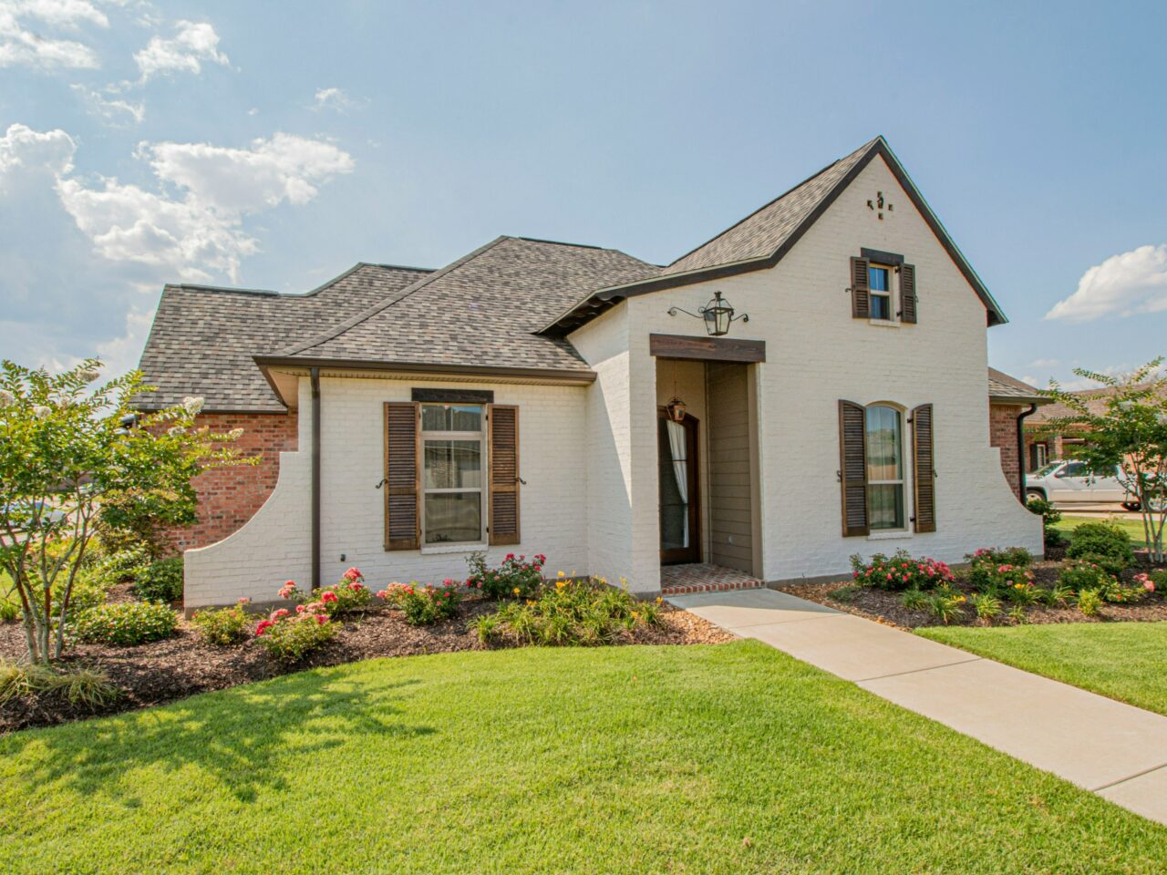 Soffit and Fascia Color Combinations: 10 Exterior Ideas | Alsco Metals Soffit and Fascia Color Combinations: 10 Exterior Ideas | Alsco Metals