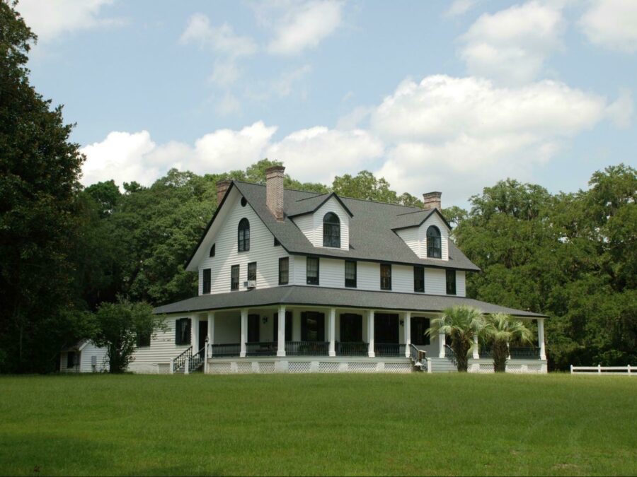 Black Trim Coil: Styling Tips & 8 Impressive Examples | Alsco Metals